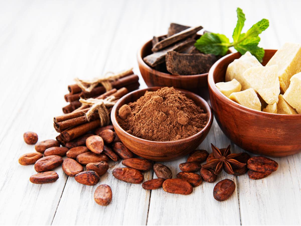 13 Amazing Coconut Oil Lip Balm DIY! Benefits! How to use